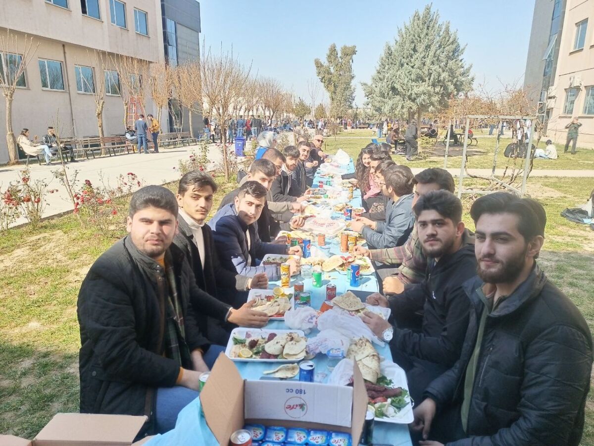 Having lunch with the first grade students - Civil Department