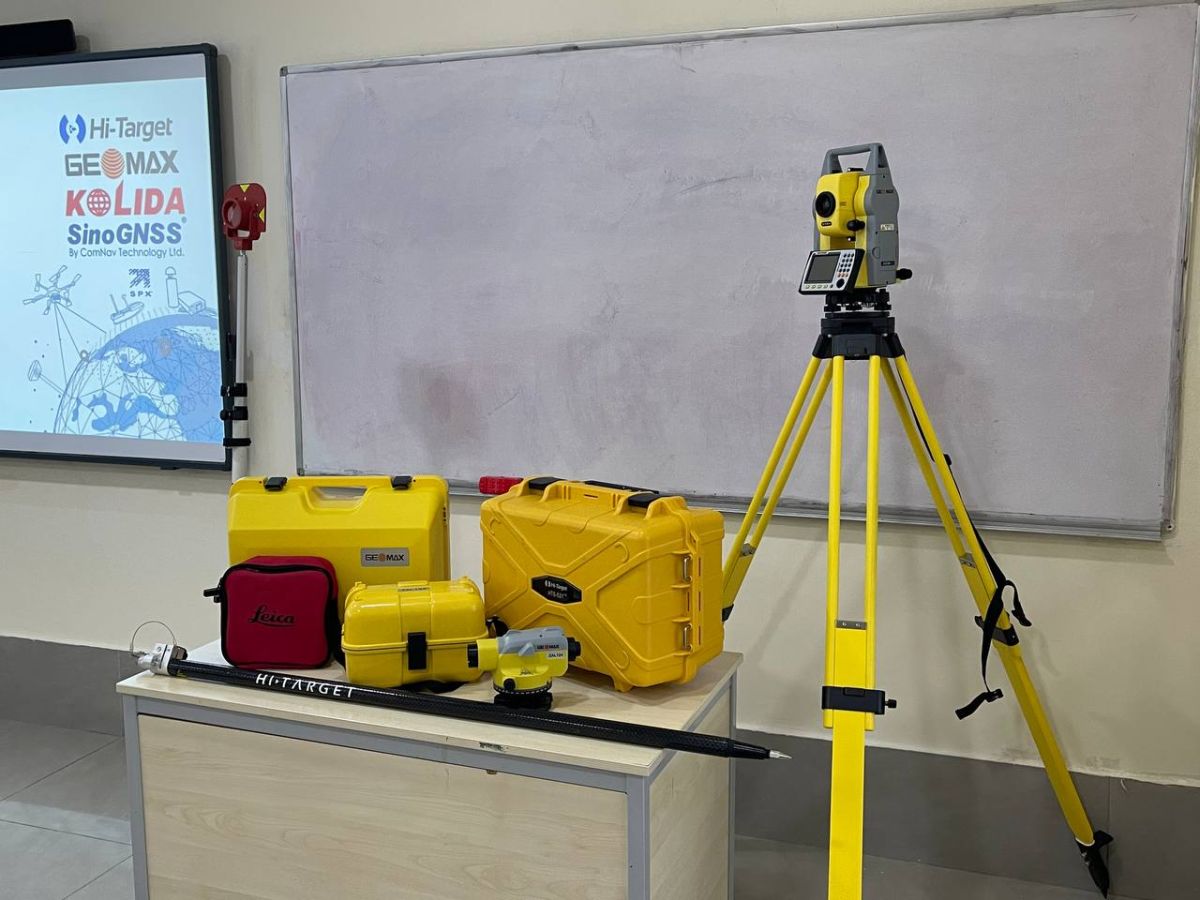 Low-Cost, High-Performance Geodetic Tools for Geomatics Applications ...